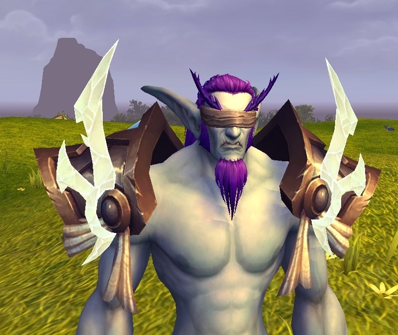 Praetorium Guard's Pauldrons - Item - World of Warcraft