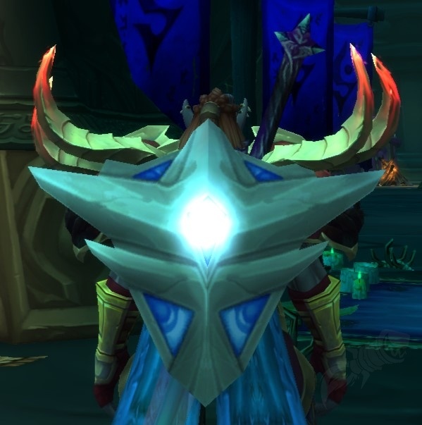 Platinum Shield of the Valorous - Item - World of Warcraft