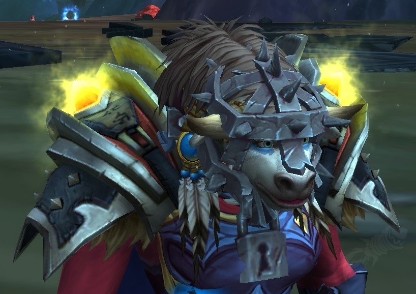 Shoulderpads of the Snow Bandit - Item - World of Warcraft
