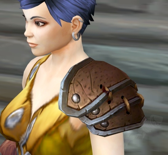 Crested Shoulderguard - Item - World of Warcraft