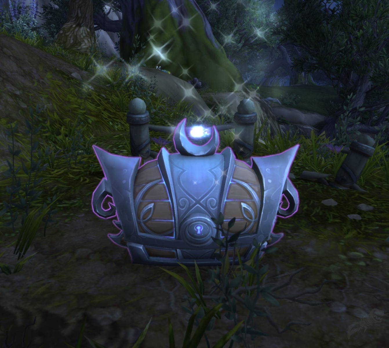 Glimmering Treasure Chest - Object - World of Warcraft