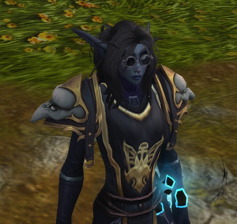 Mantle of the Scholarly Raven - Item - World of Warcraft