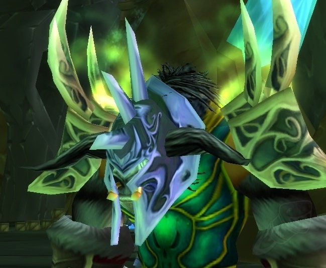 Elmo Inanellato dell'Esorcista - Oggetto - World of Warcraft
