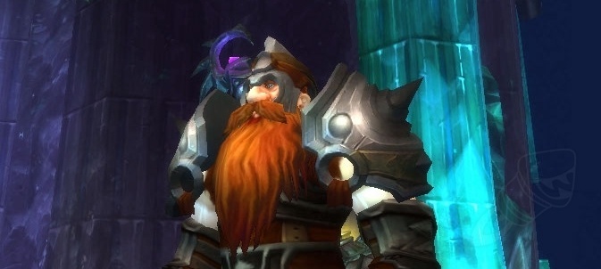 Sobrehombros de pirium ensangrentados - Objeto - World of Warcraft