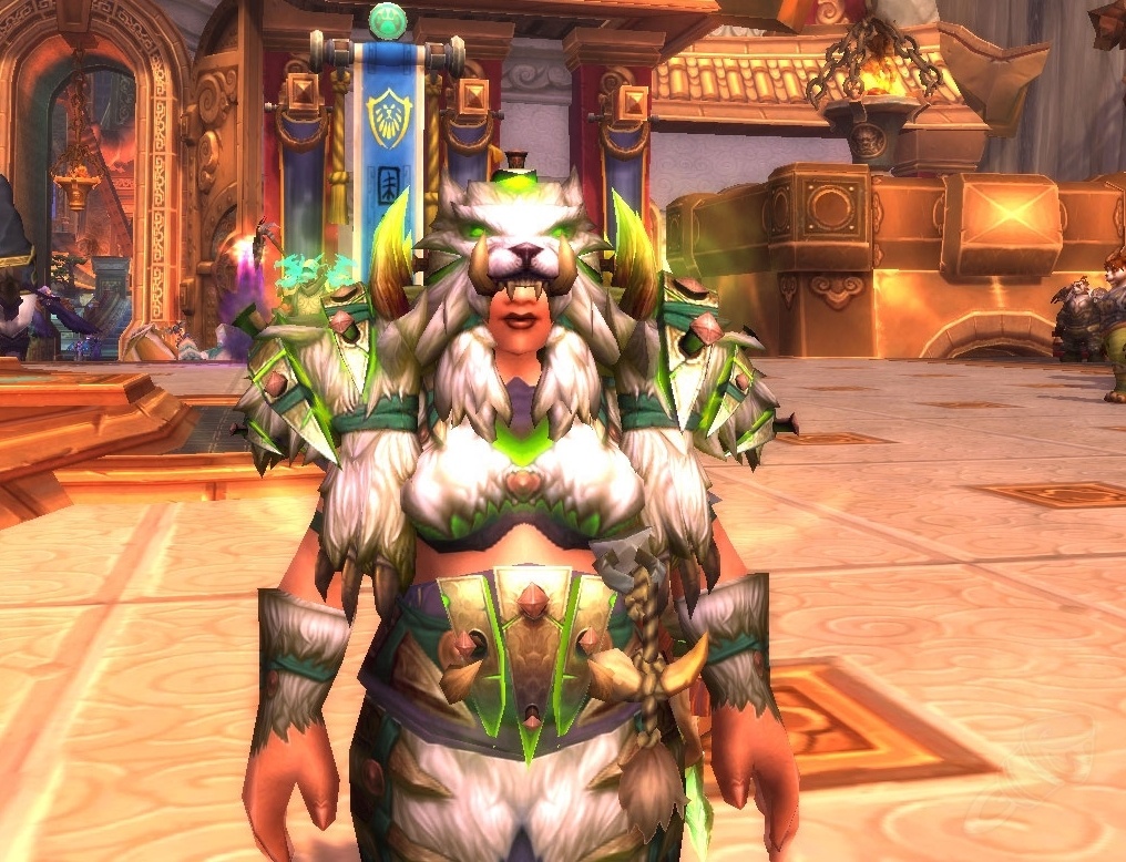 Elmo de Malha do Gladiador Orgulhoso - Item - World of Warcraft