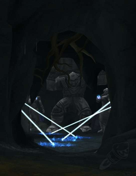 Glimmering Treasure Chest - Object - World of Warcraft