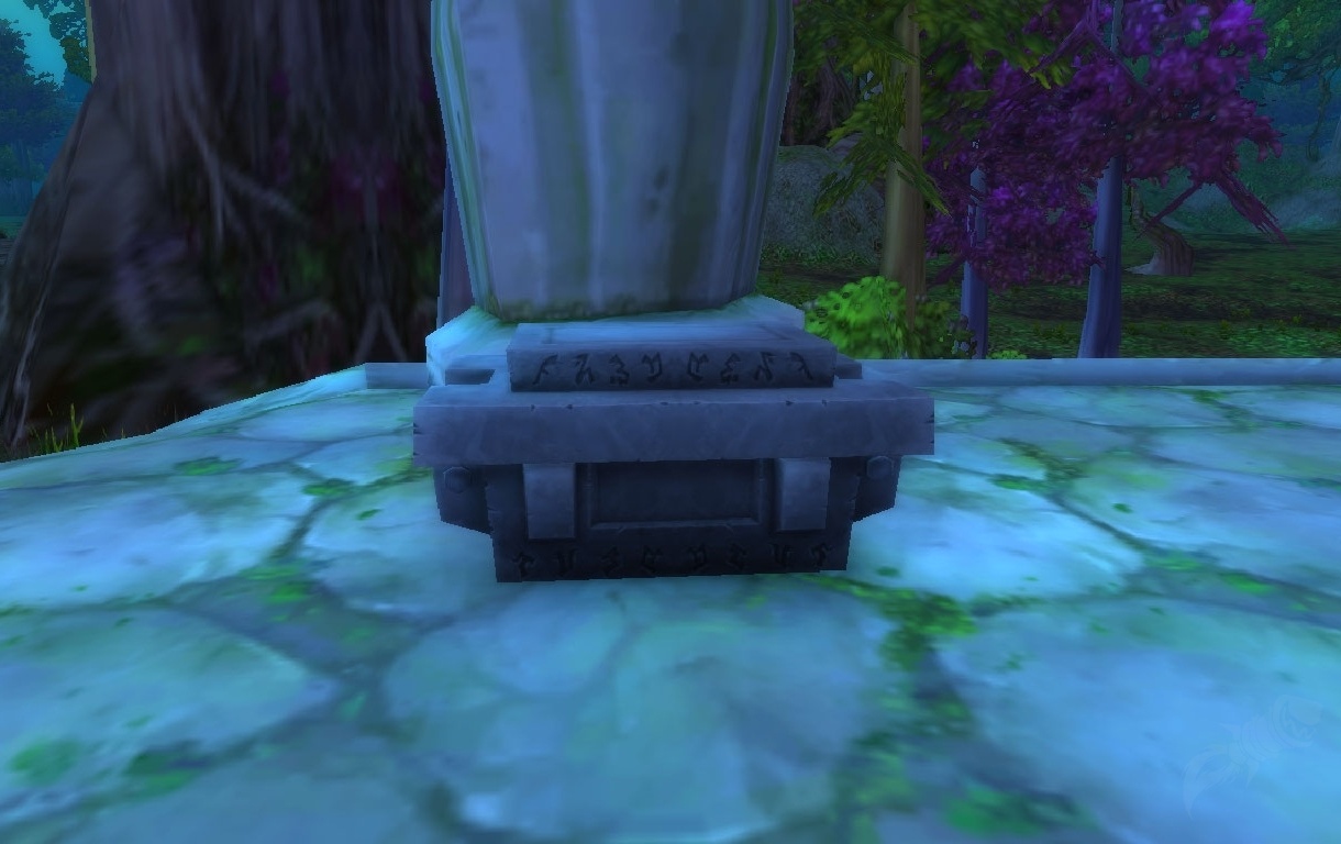 Runestone Treasure Chest - Object - World of Warcraft