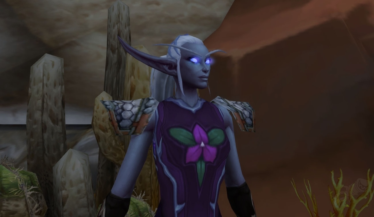 Crumbling Chain Spaulders - Item - World of Warcraft