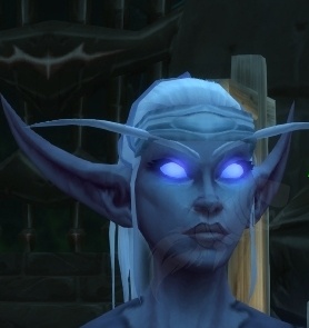 Crumbling Chain Coif - Item - World of Warcraft