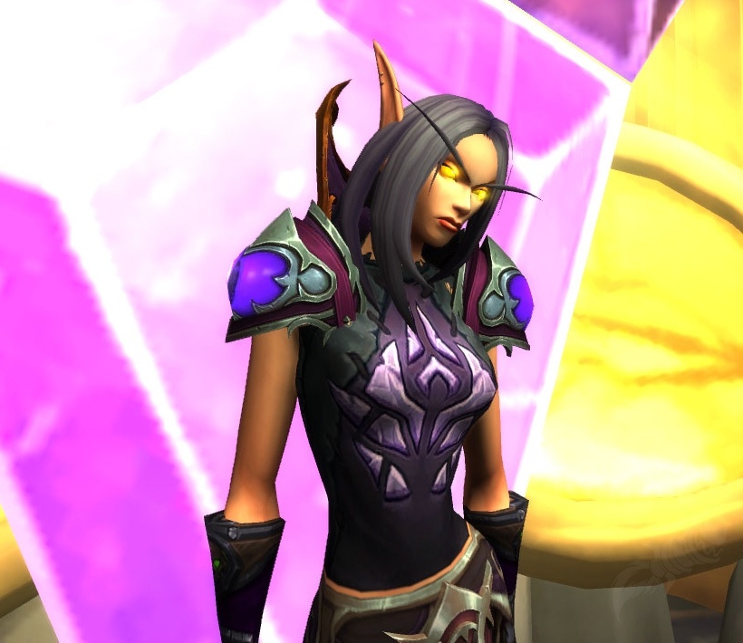 Caretaker's Budding Mantle - Item - World of Warcraft